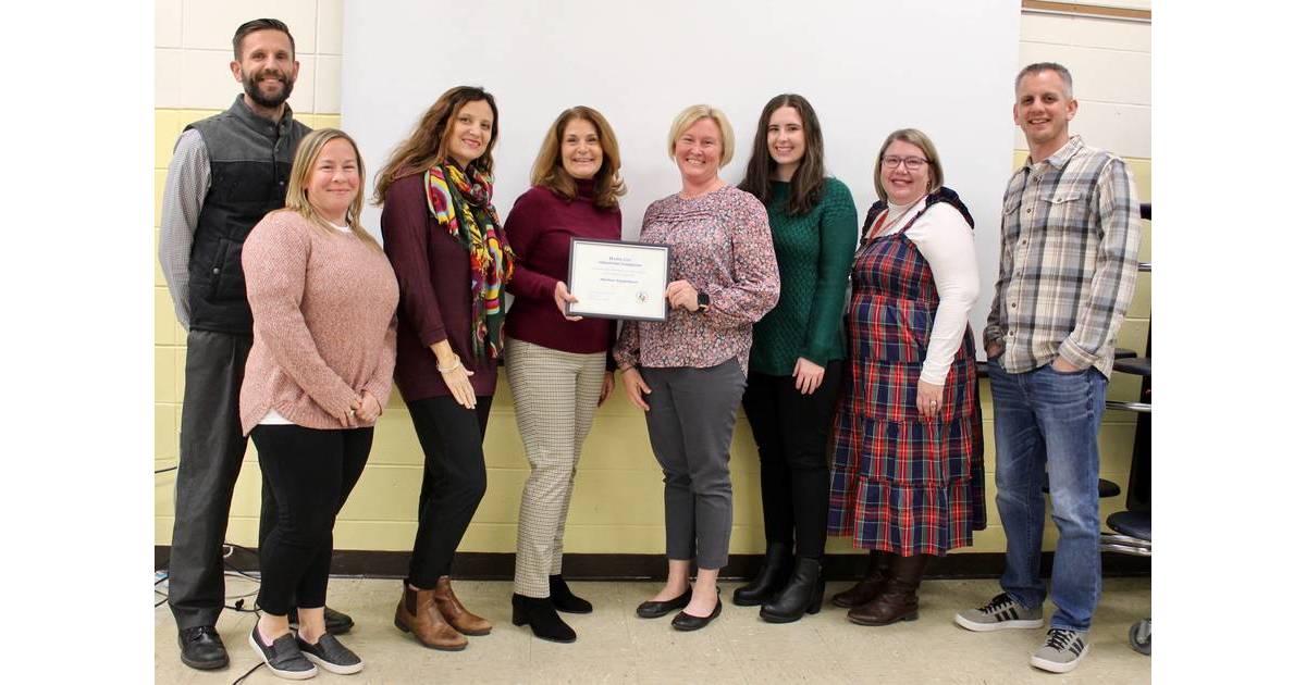 Hamilton Educational Foundation Give Teachers Grants for Classroom ...