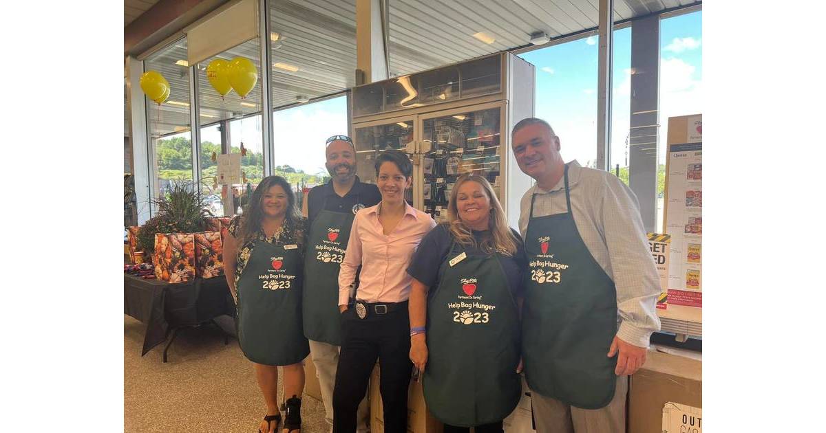 Newton Community Helps Bag Hunger at ShopRite | Newton, NJ News TAPinto