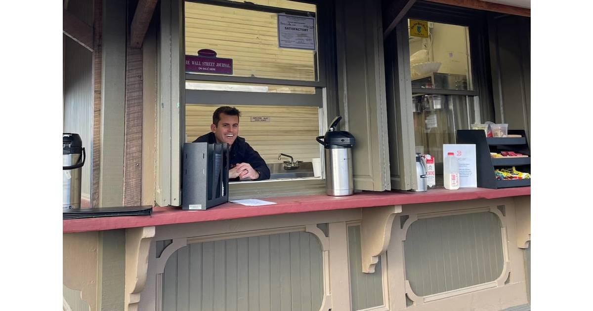 Historic Coffee Kiosk Reopens at Westfield Train Station | Westfield ...