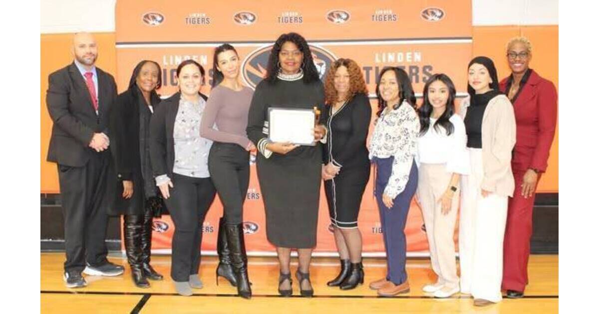 Feeding Souls, Building Community: Ida Williams Recognized for Her ...