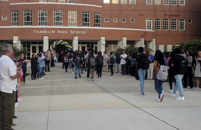 Franklin High School welcomes students with ‘clap-in’ | TAPinto