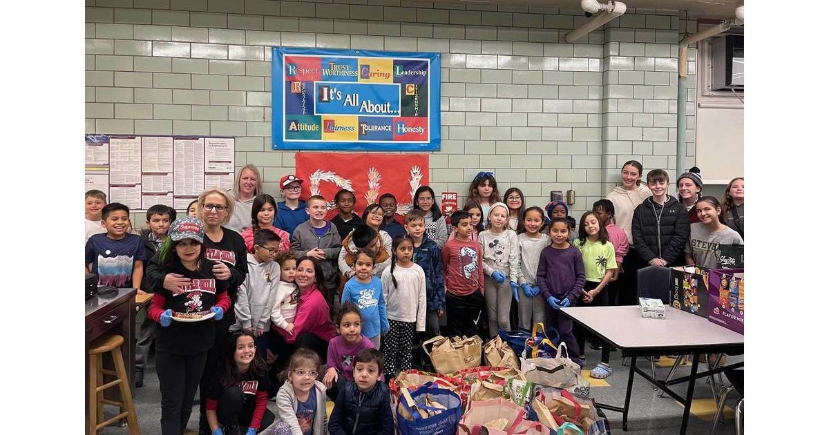 Battle Hill School Students and Families Make Sandwiches for those in ...