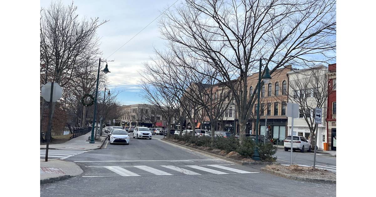 Parking, Parklets and Ridesharing Feature at Final Summit Common ...