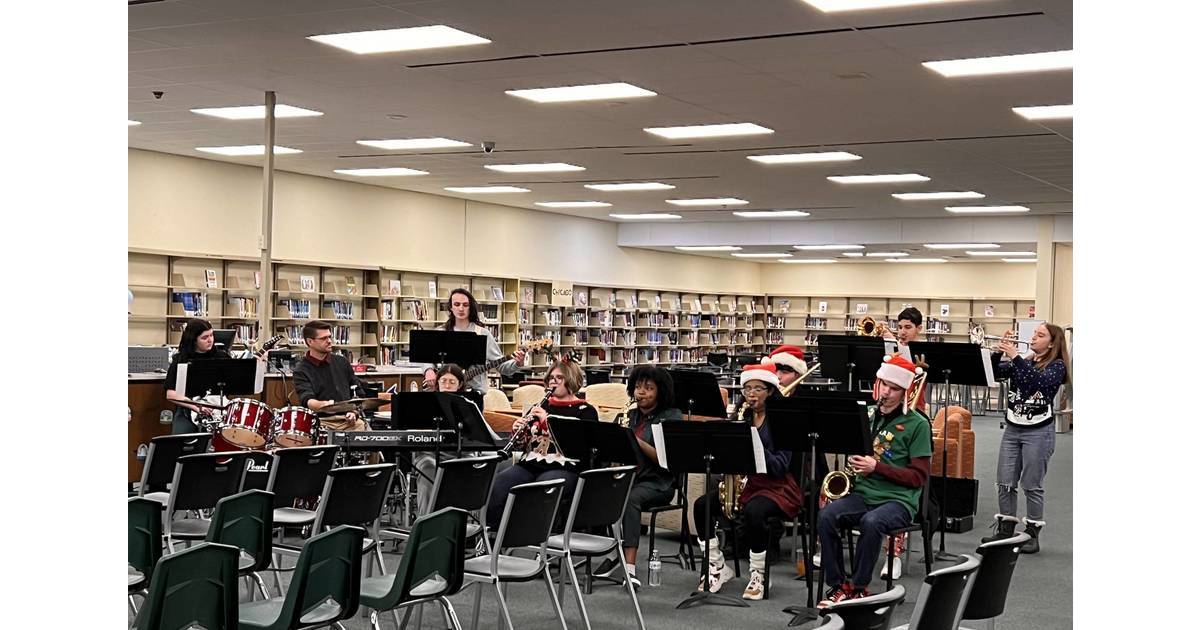 SPHS Jazz Band, Choir Spread Holiday Cheer | South Plainfield, NJ News ...