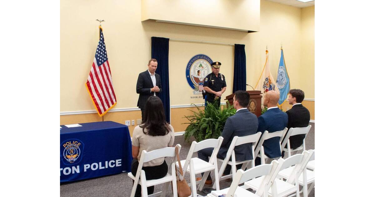 Mayor Jeff Martin Swears in Three New Members of Hamilton Police ...