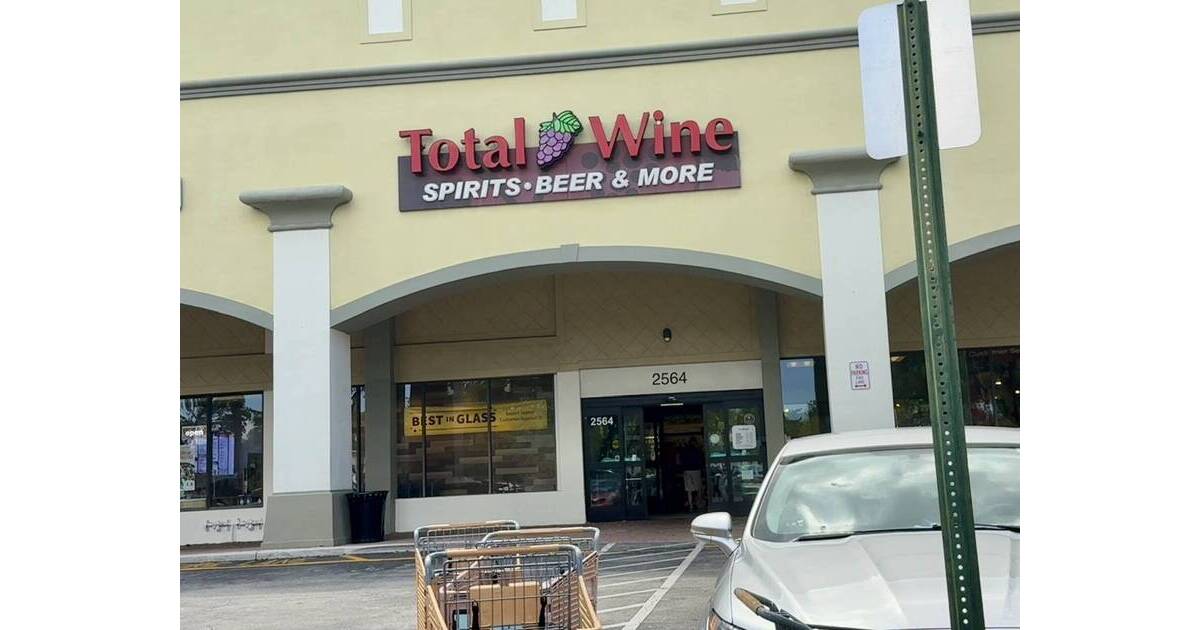 Scotch Heist Ends in Scuffle in Coral Springs: Man Accused of Punching ...