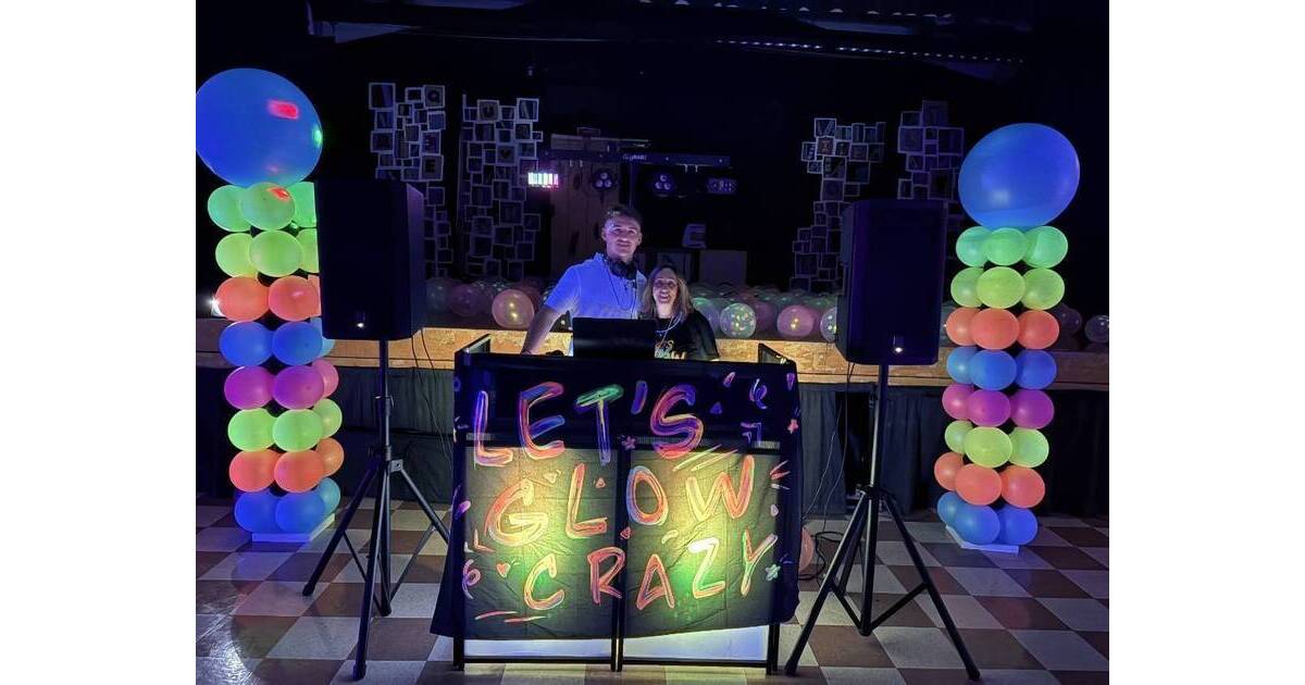 'Let's Glow!': Dancing and Good Times Ensue as Kumpf PTA Holds Spring ...