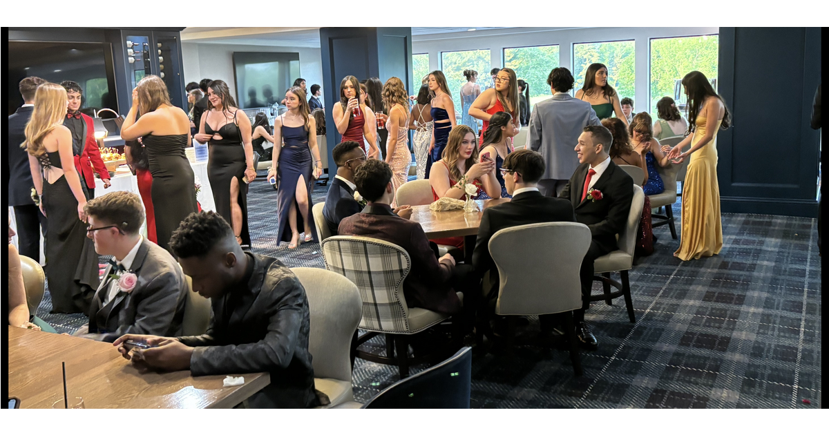 Scenes from the Jonathan Dayton High School Prom (Part 7) | Springfield ...