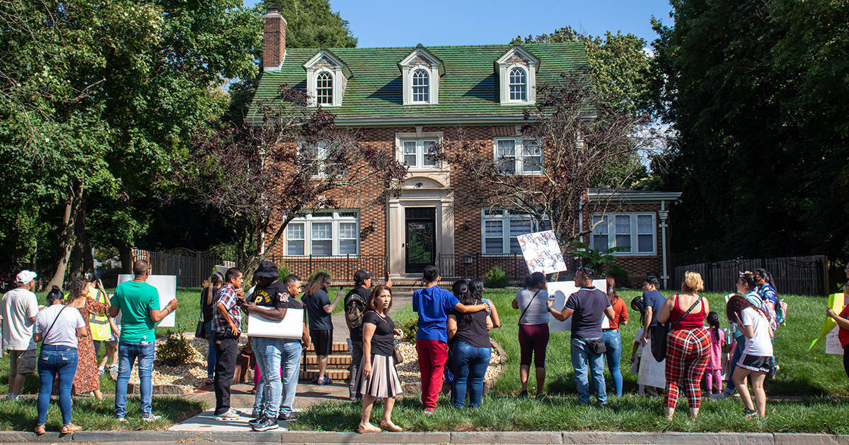 Protestors March to Plainfield Mayor Mapp's House, Queen City Street ...