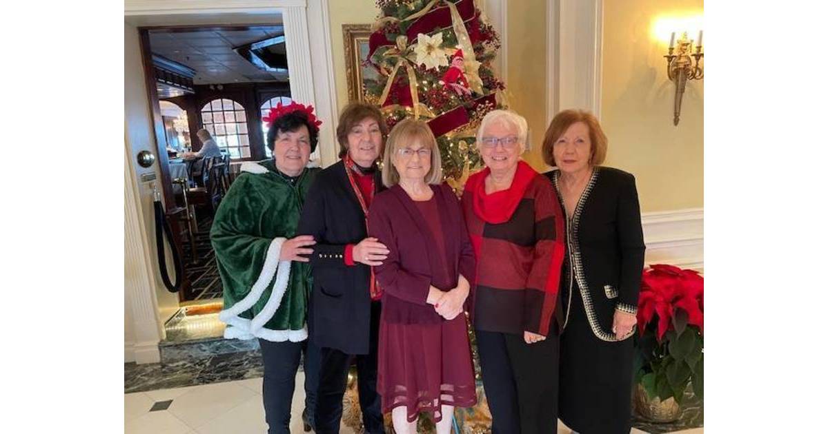 Holiday Party Time for the Colts Neck Senior Citizens | Holmdel & Colts ...
