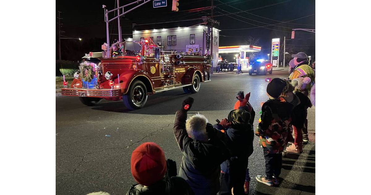 Holiday Season Kicks Off in South Plainfield With Arrival of Santa ...
