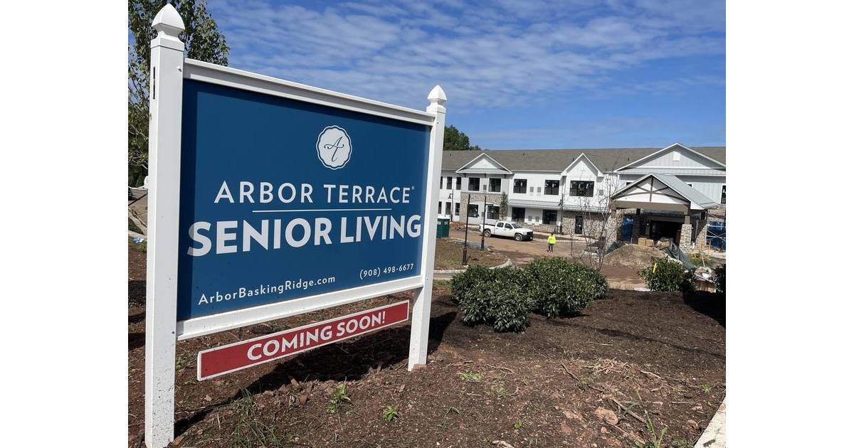 Discover Your Perfect Senior Living Home Today at Arbor Terrace Basking ...
