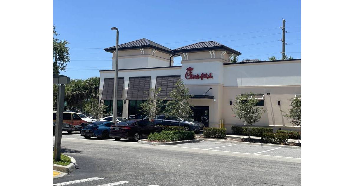 Employee of Chick-fil-A Restaurant in Coconut Creek Robbed at Gunpoint ...