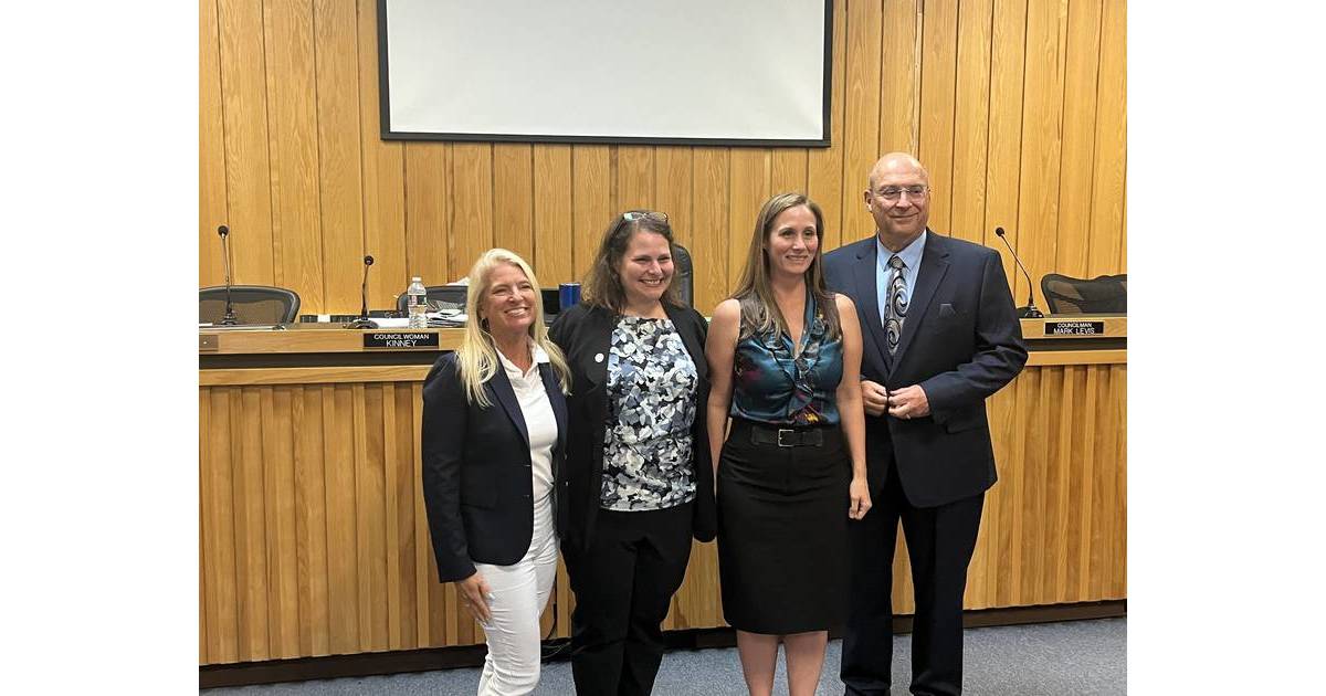 Caitlin Donovan joins Mayor and Council on the Dais | Belmar/Lake Como ...
