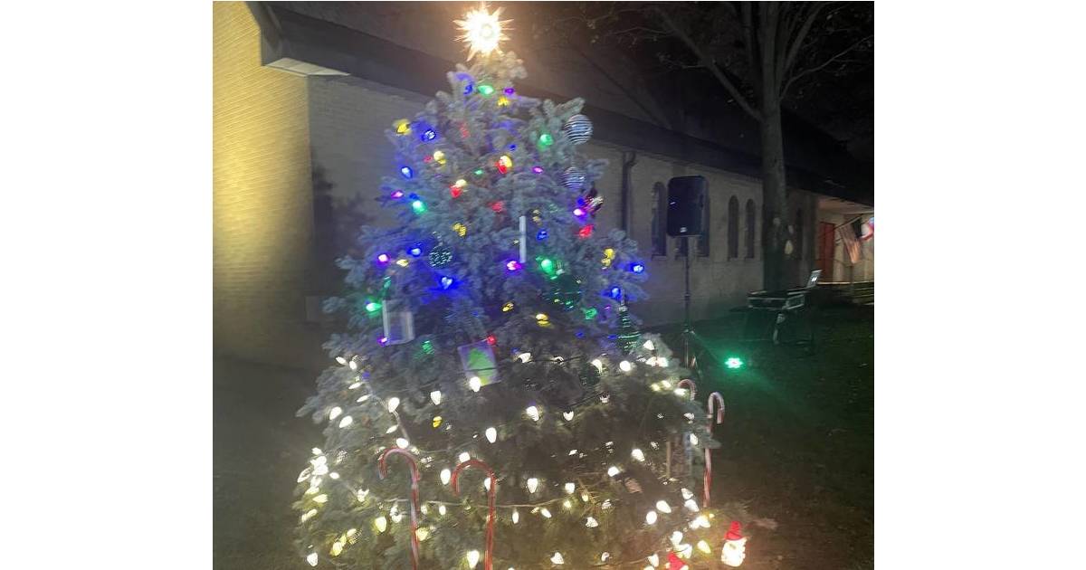 Bergen Point Christmas Tree Lighting Celebrates Reason for the Season ...