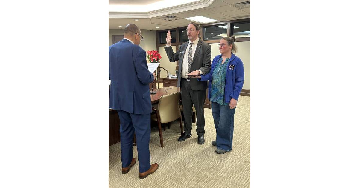 Brian Gardner Sworn-in to New Providence Borough Council; Nadine ...