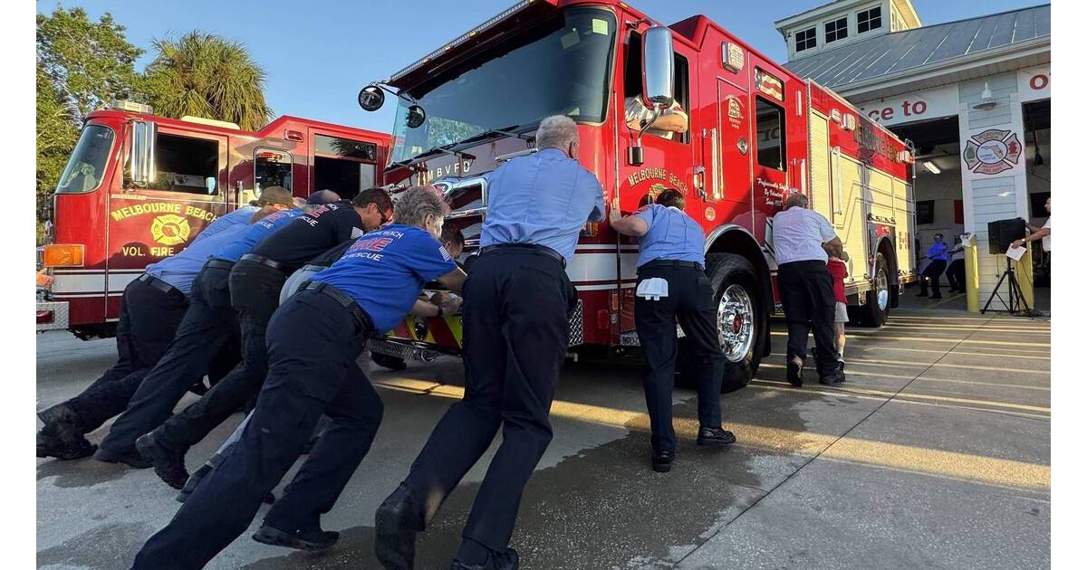 Melbourne Beach Firefighters, Residents Welcome New Fire Engine With ...