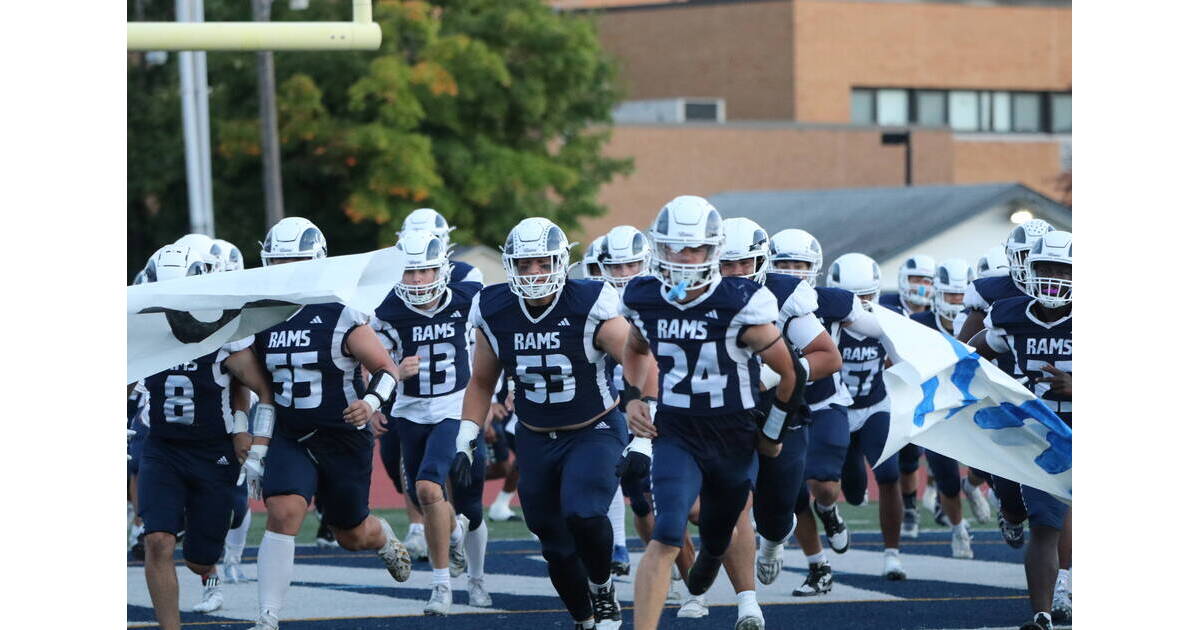 Randolph Football Stalls In Second Half, Falls to Knolls at Home ...