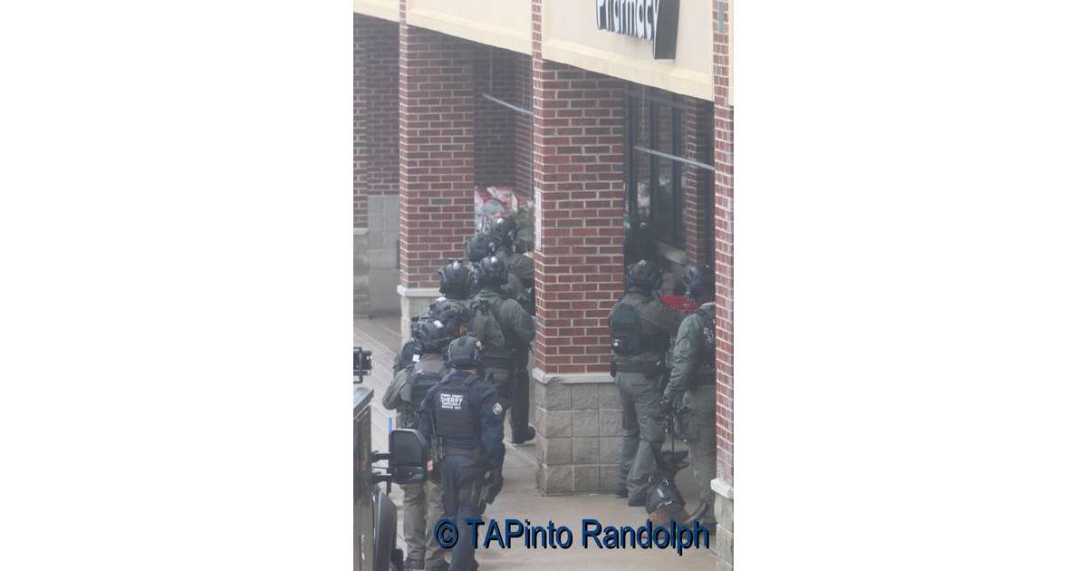 All Clear: Police Activity at Randolph ACME on New Years Eve Ends ...