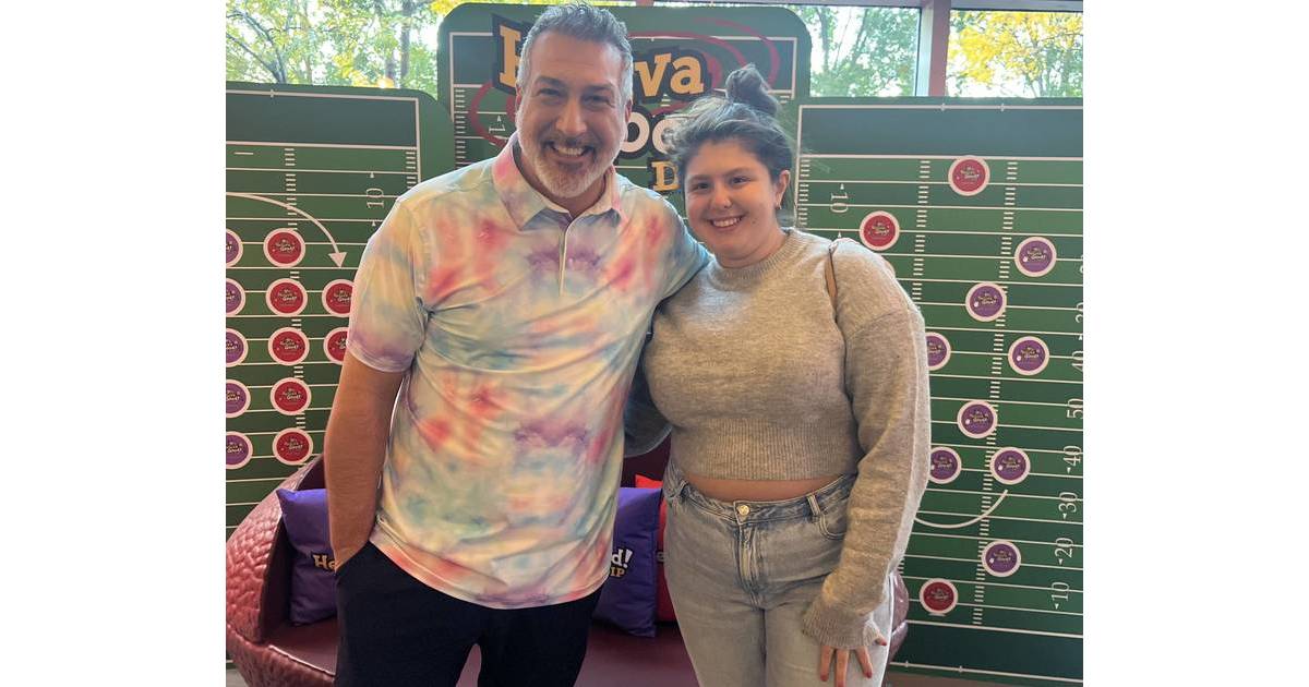 Joey Fatone says Hi, Hi, Hi to Fans at Wicked Wolf | Hoboken, NJ News ...