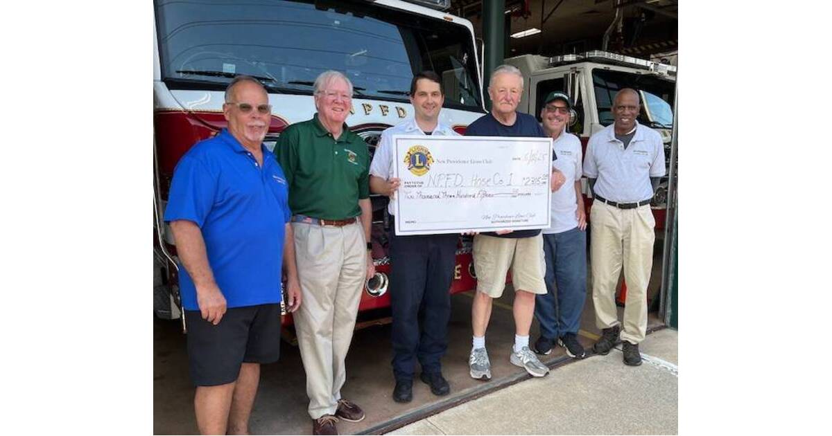 The New Providence Lions present check to New Providence Fire ...