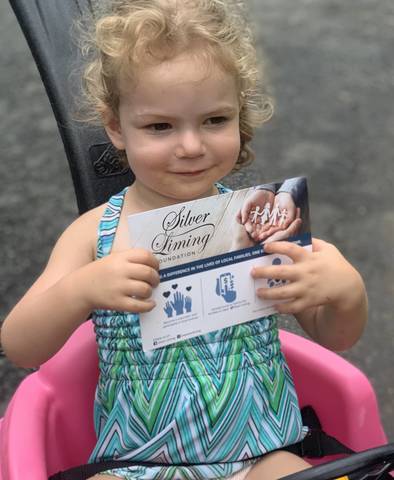 Spreading Kindness: Silver Liming Foundation Volunteers Hand Out Treats ...