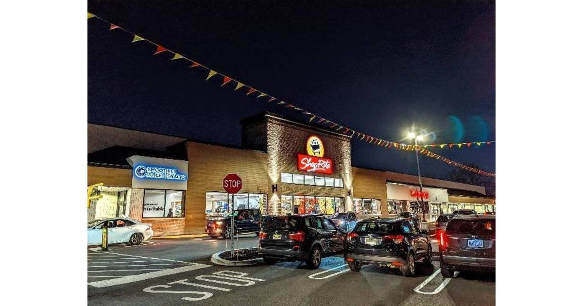 Bloomfield Celebrates Brookdale Shoprite General Manager for 25 Years ...