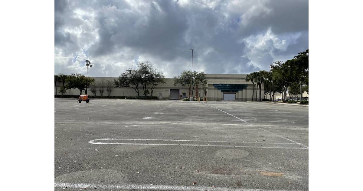 Former Sears Building And Parking Lot at Coral Square Mall In Coral ...