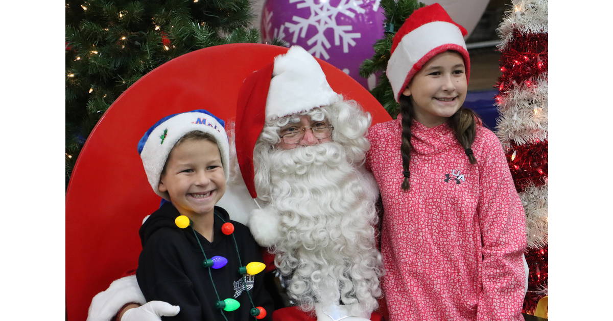 It's an Annual Tradition: The Clark Tree and Menorah Lighting | Clark ...