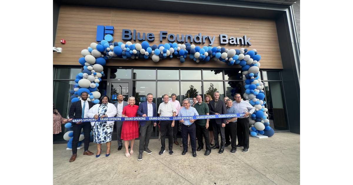 Blue Foundry Bank Opens in Union at the Shoppes at Vermella | Union, NJ ...