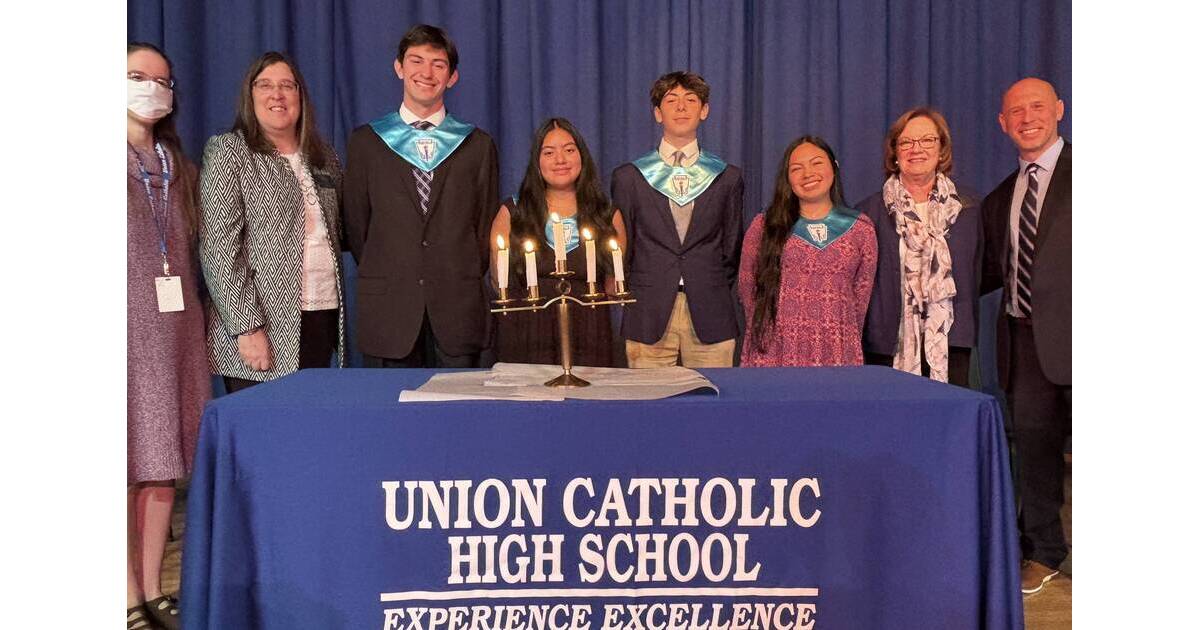 Union Catholic Inducts 124 Students Into The National Honor Society ...