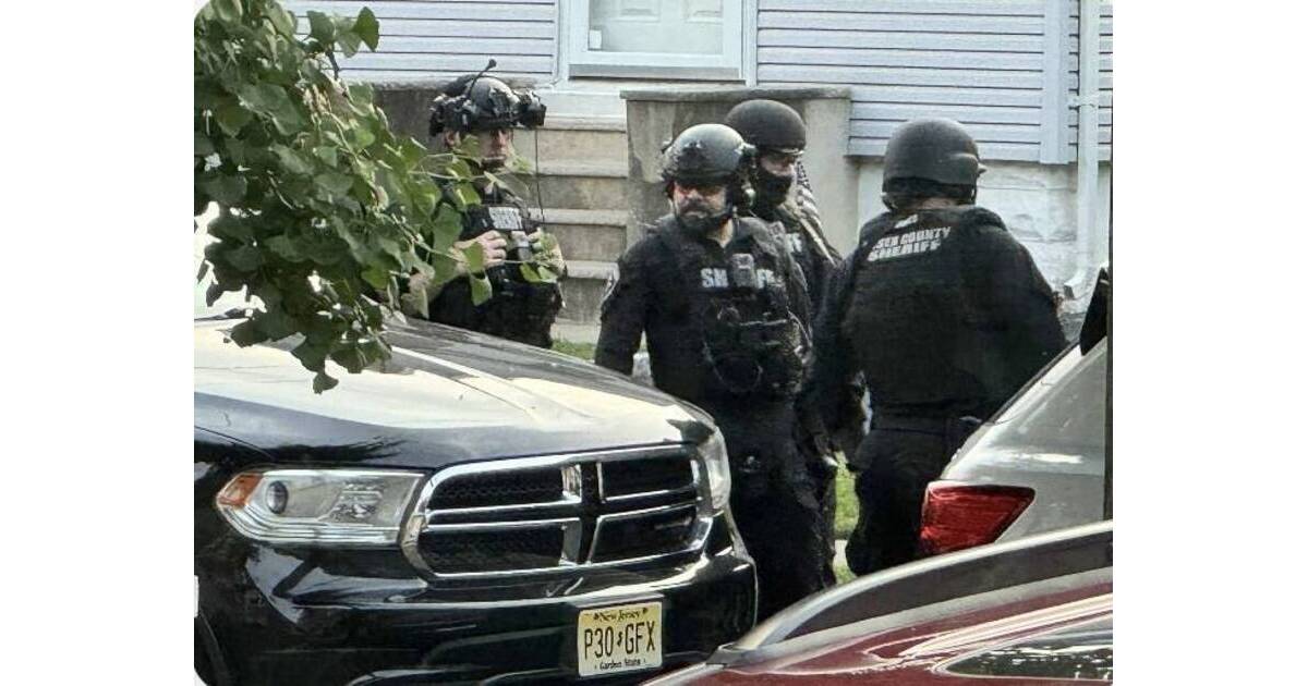 Heavily Armed Police Response to Edgar Place Residence in Nutley ...