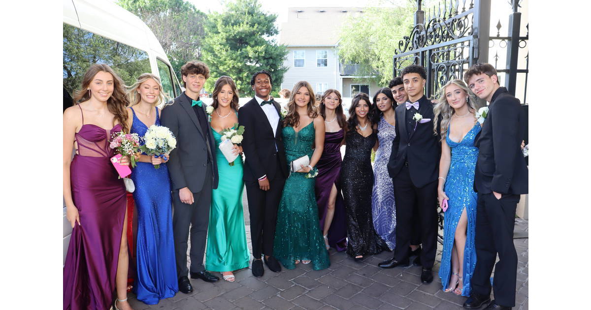 ALJ Students Dance the Night Away at Prom 2024 | Clark, NJ News TAPinto ...