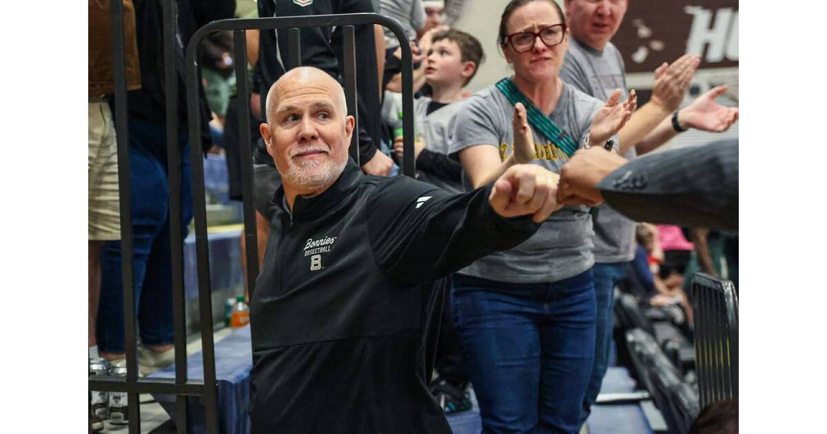 Head Coach Mark Schmidt’s Final Home Game Mirrors 2025-26 Season as ...