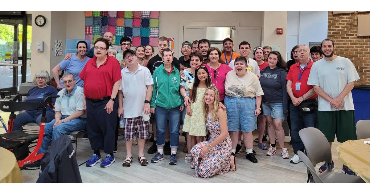 Congregants from B'nai Abraham in Livingston Served a Sabbath Dinner to ...