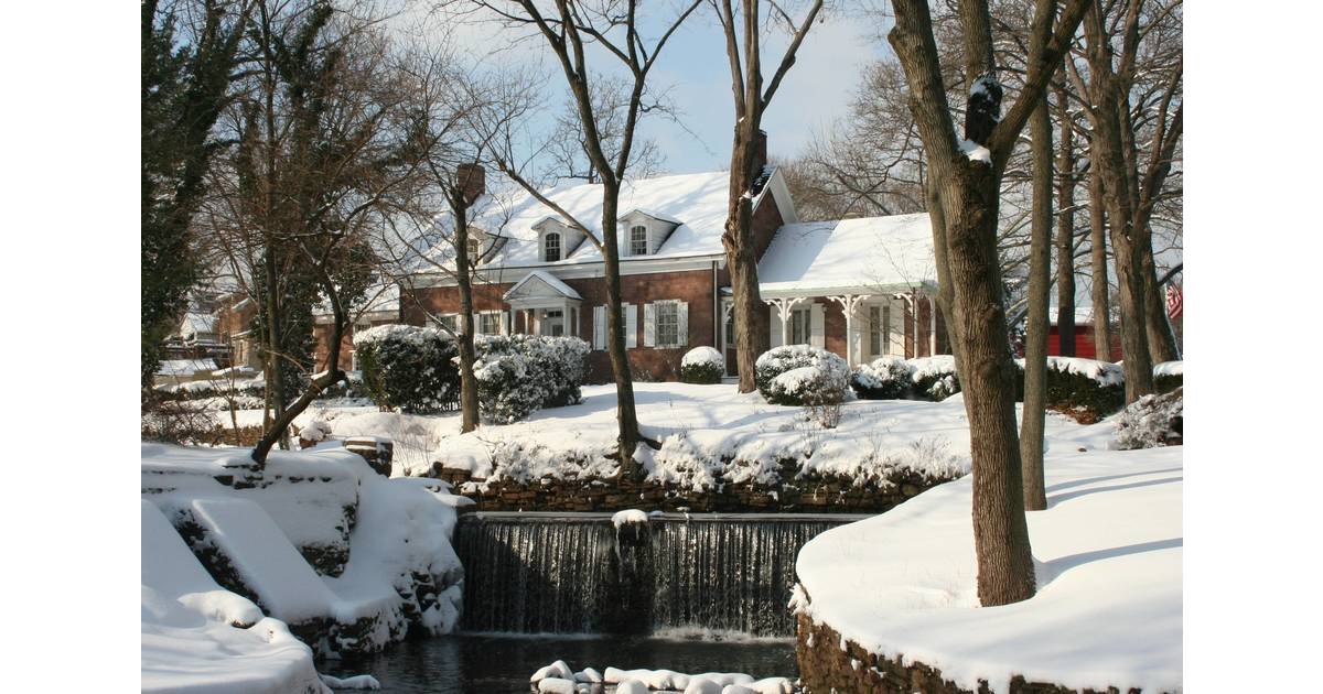 Essex County Holiday House Tour Includes Nutley's Kingsland Manor ...