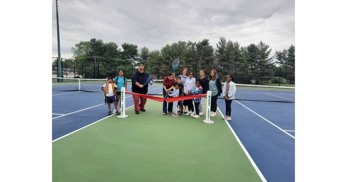 Ribbon Cutting Celebrates ‘Amazing’ Larchmont Tennis Courts ...