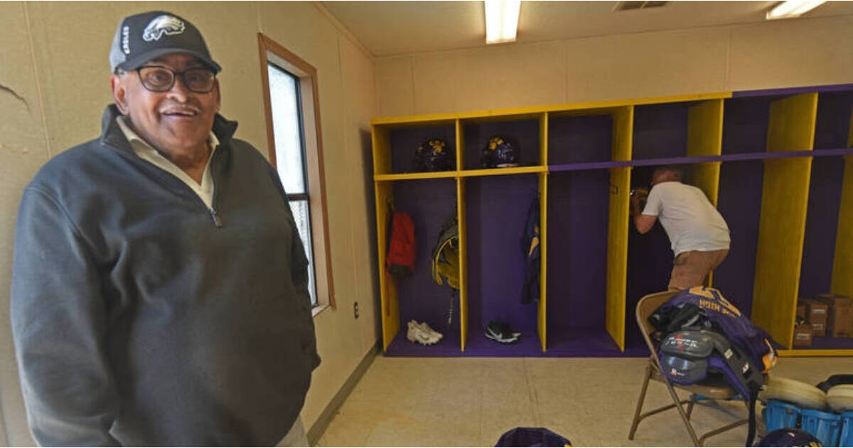 New lockers bring 'sense of pride' to Camden Panthers | Camden, NJ News ...
