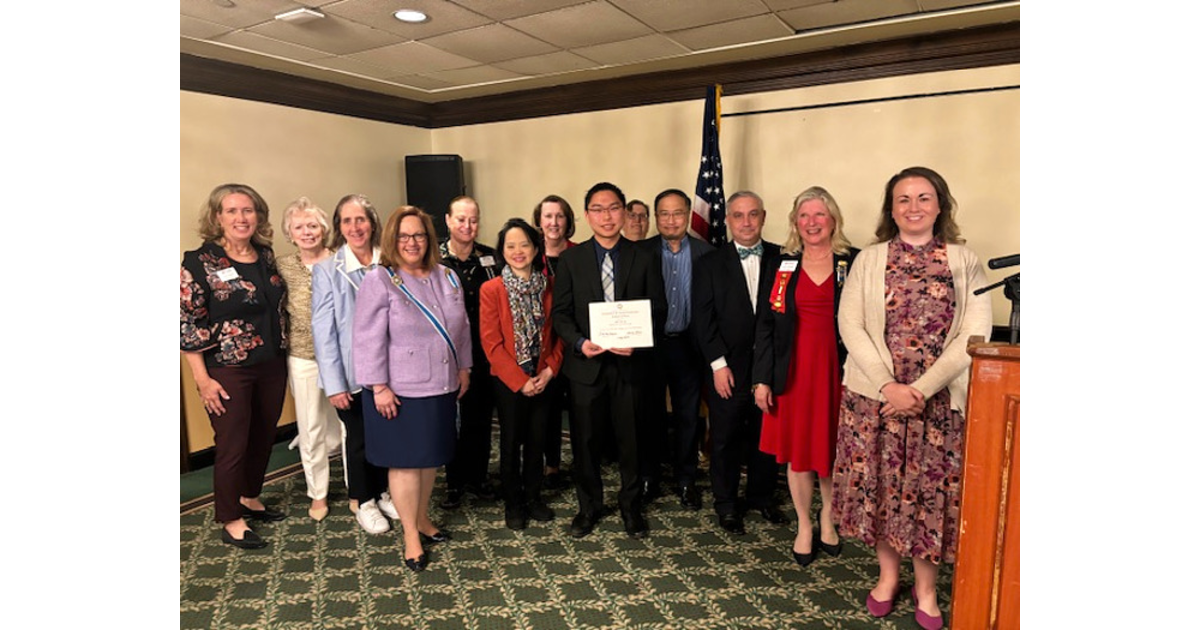 Wardlaw+Hartridge Student Wins State DAR Good Citizen Award | Westfield ...