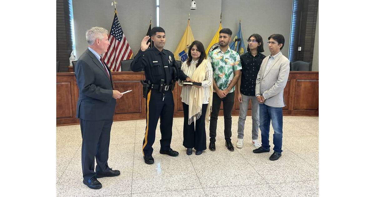 New Piscataway Police Officer Takes Oath of Office | Piscataway, NJ ...