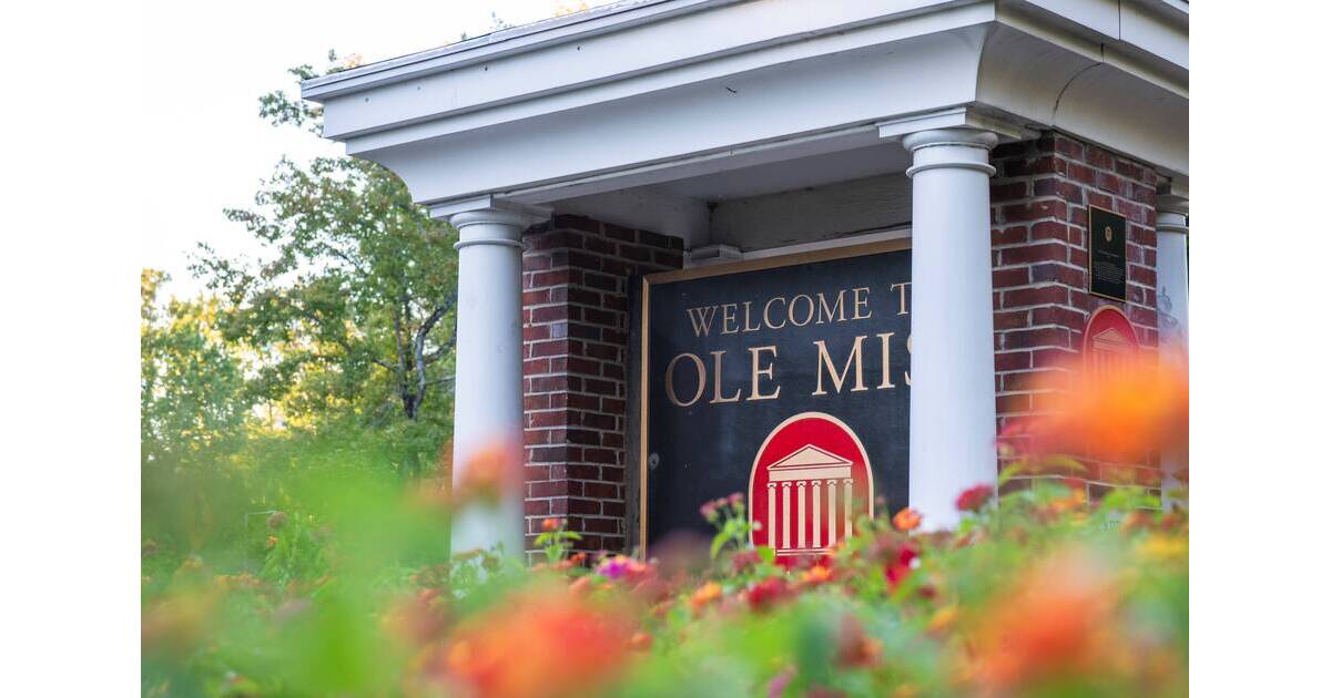 Two Basking Ridge Students Named to Dean's Honor Roll at University of ...