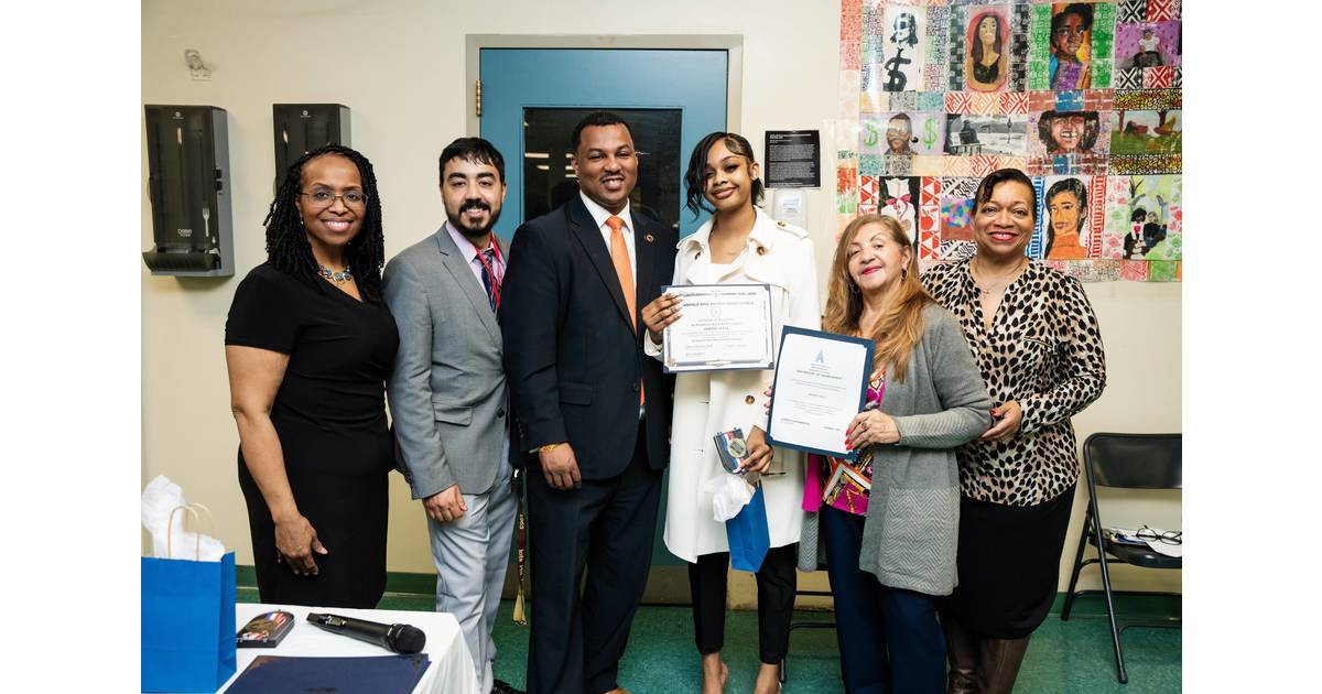 Plainfield Public Schools and the NAACP Honors Middle School Students ...