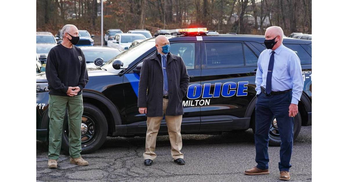 Hamilton Police Salute Retiring Police Detectives | Hamilton ...