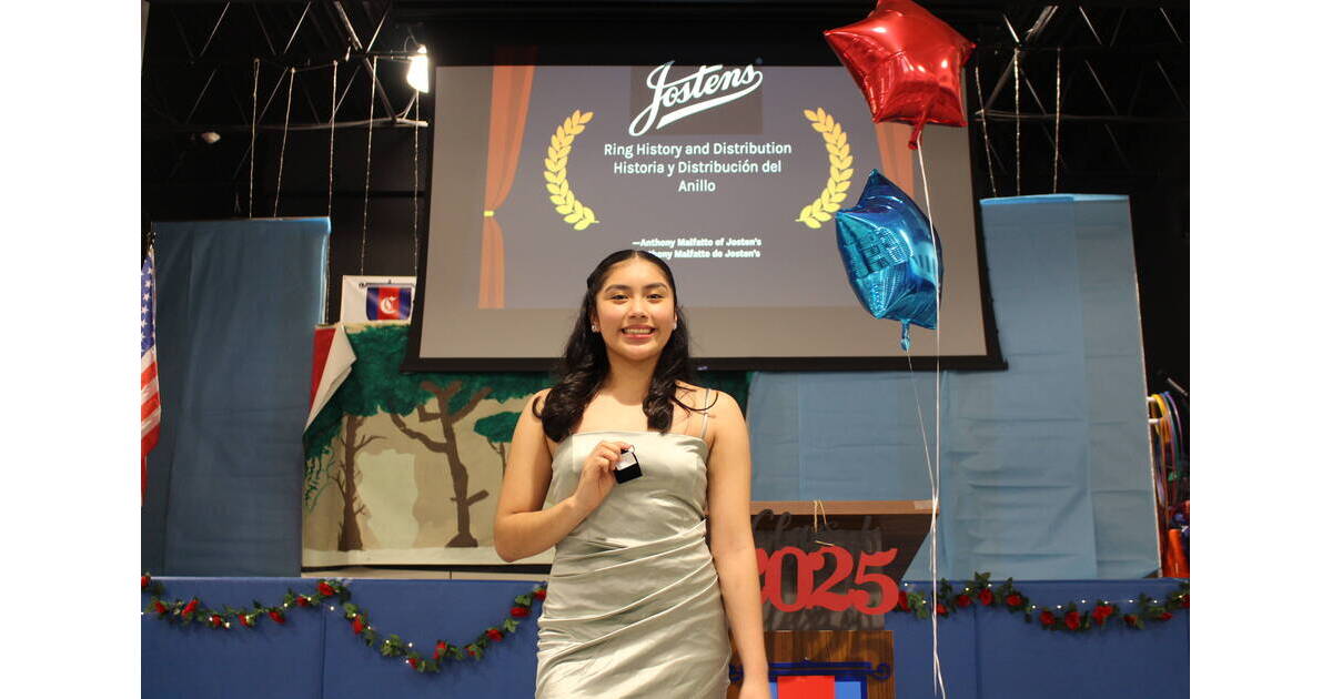 Cresthaven Academy Celebrates First-Ever 8th Grade Ring Ceremony ...