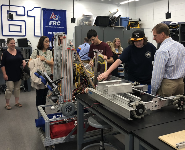 Roxbury High School Opens New Structural Design and Robotics Labs | TAPinto
