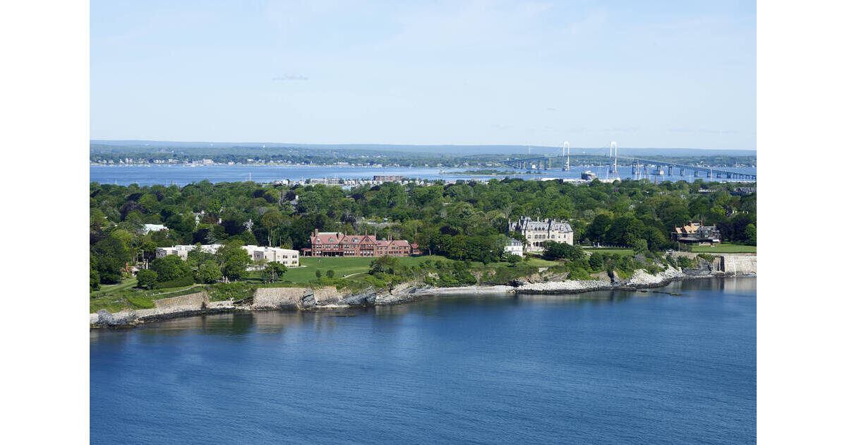 Jason Arrigo named to Salve Regina University's Fall 2024 Dean's List ...