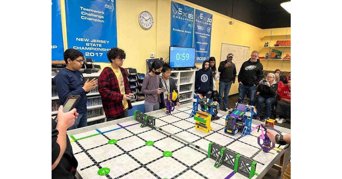 Sparta Middle School Robotics Team Heads to World Championship in First ...