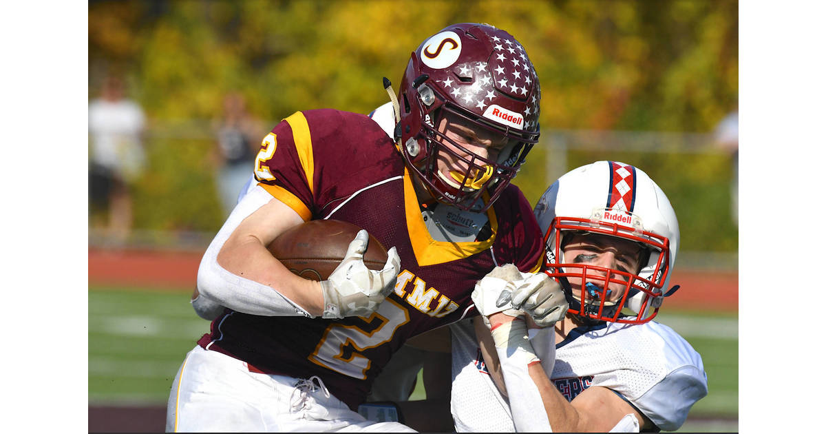 Summit High School Football Opens State Playoffs with Win Over GL, 42 ...