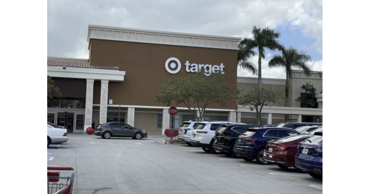 Coral Springs Man Grabs Cash from Register and Bolts from Target Store ...