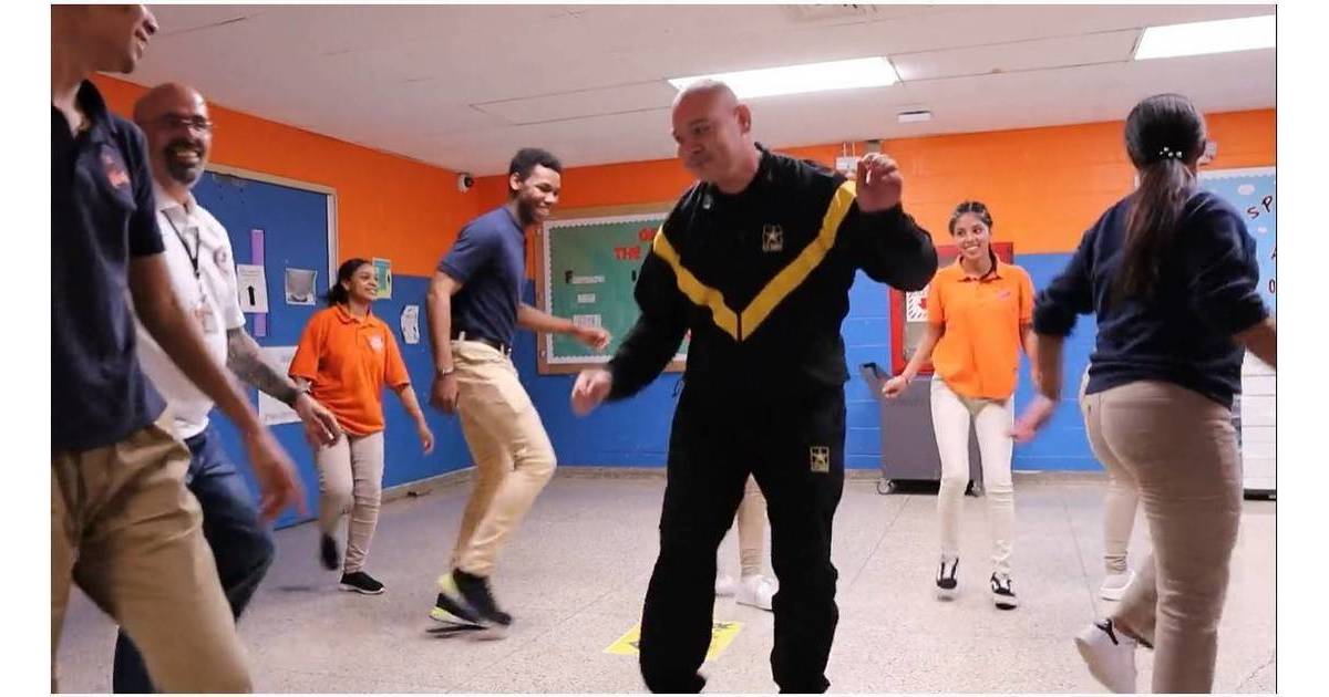 Eastside High School Students And Staff Dance The Blues Away With ...